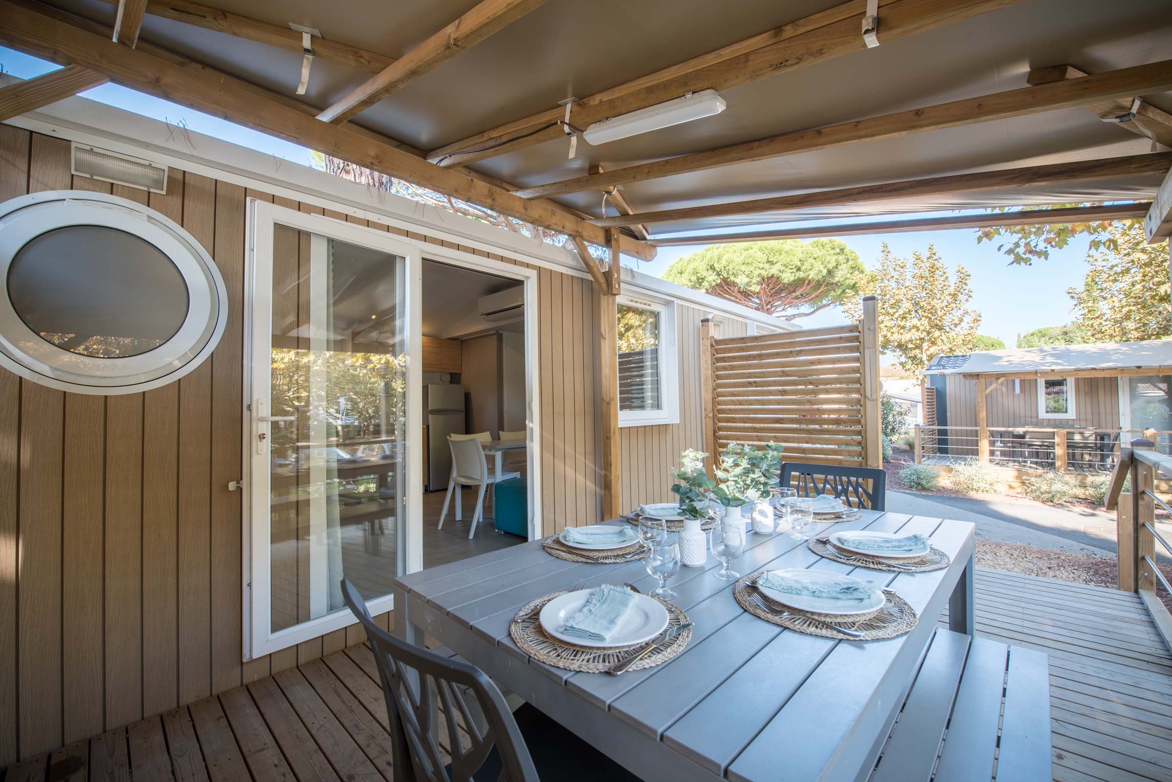 Location de tentes et mobil-home à Grimaud - Camping des Mûres