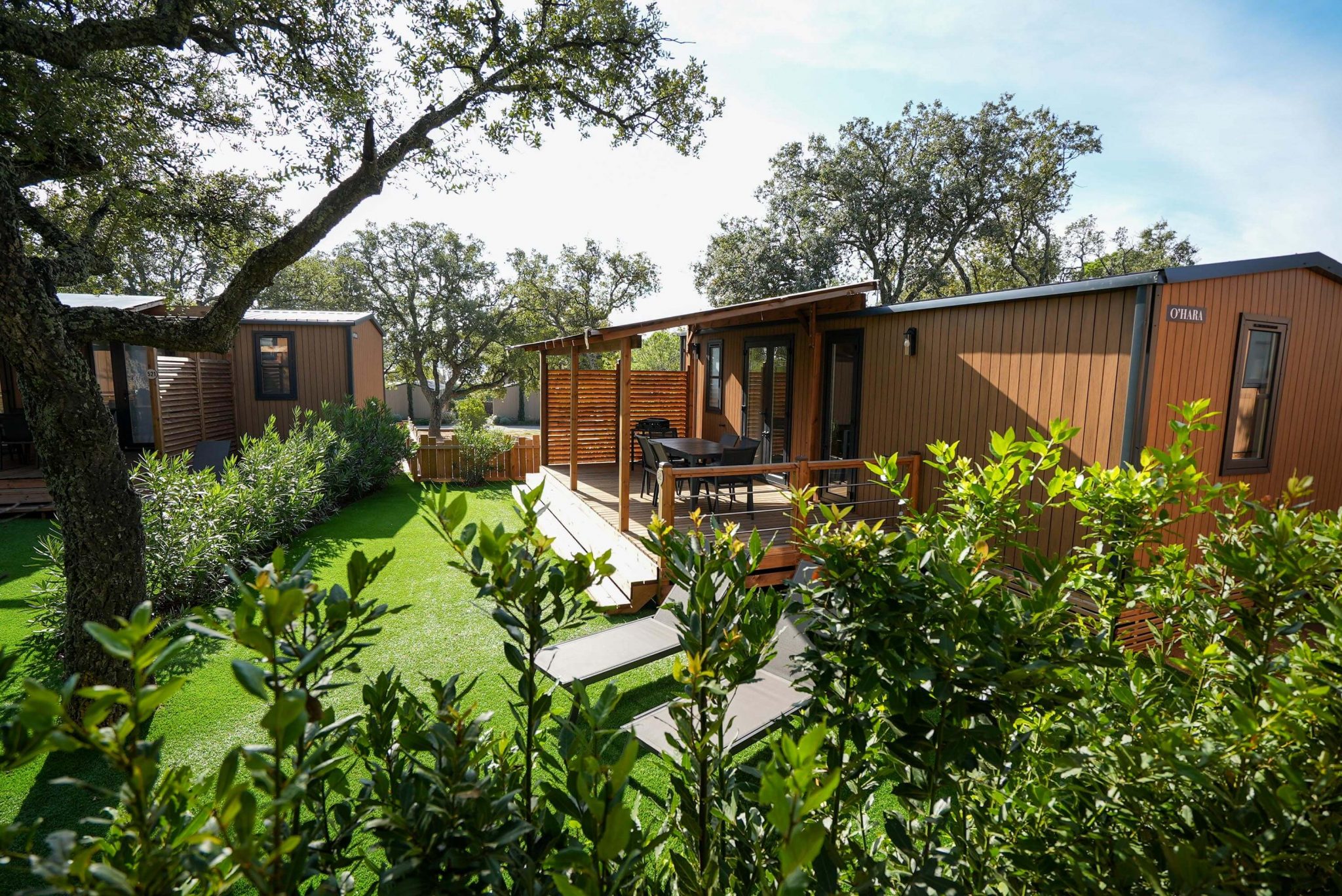 Prestige - Côté vignes - 6 personnes - Camping des Mûres